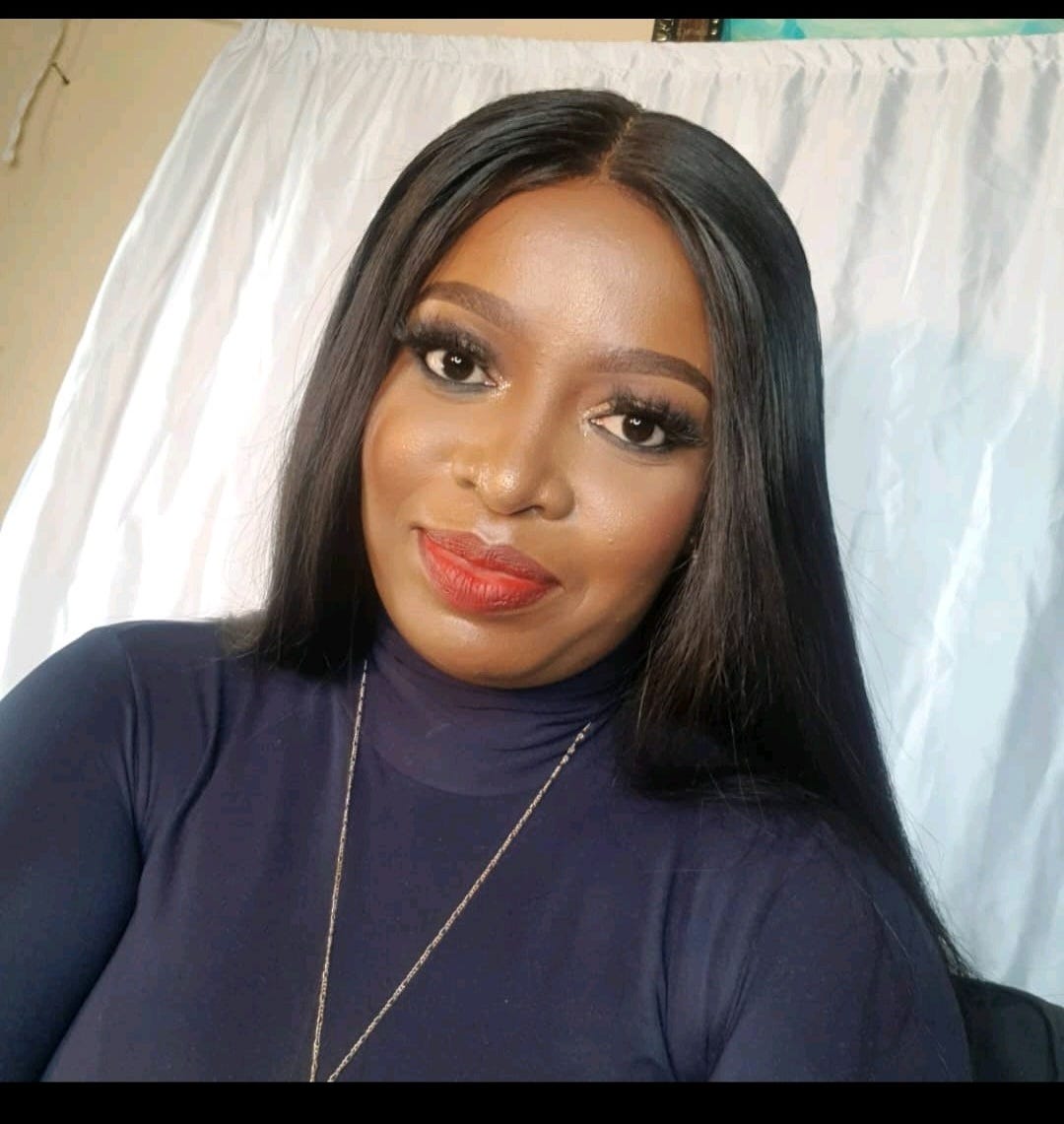 Tolani Ayanreti – Medium