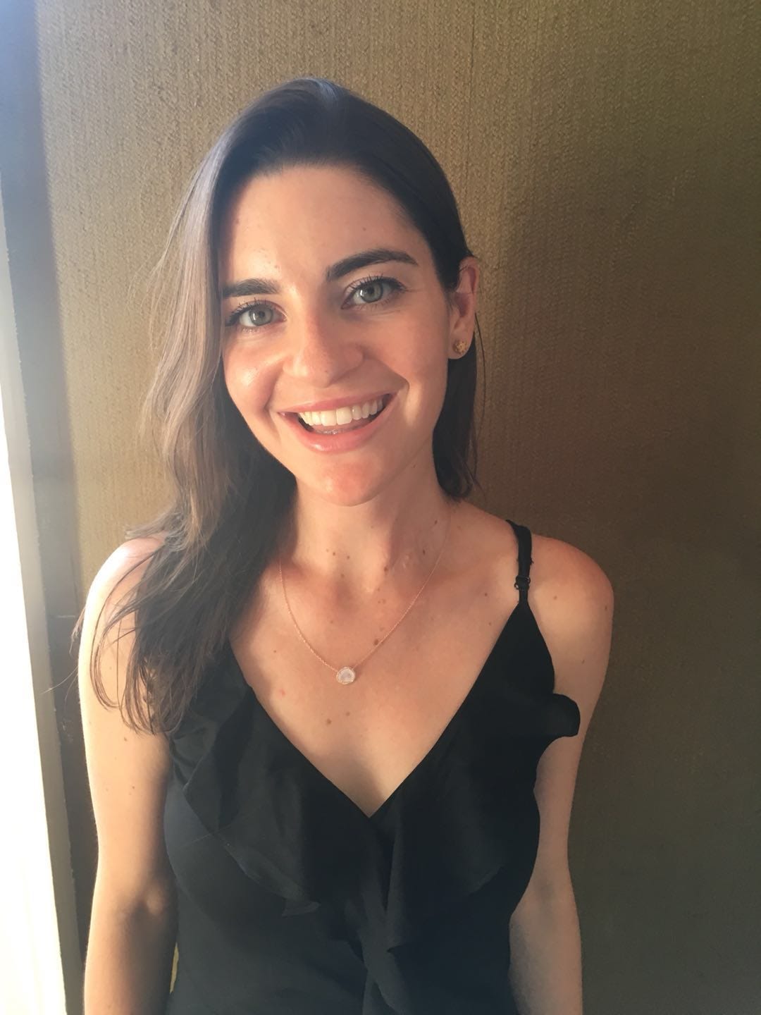 Miryam Amsili – Medium