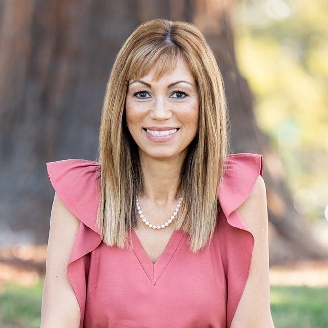 Nancy Reynolds – Medium