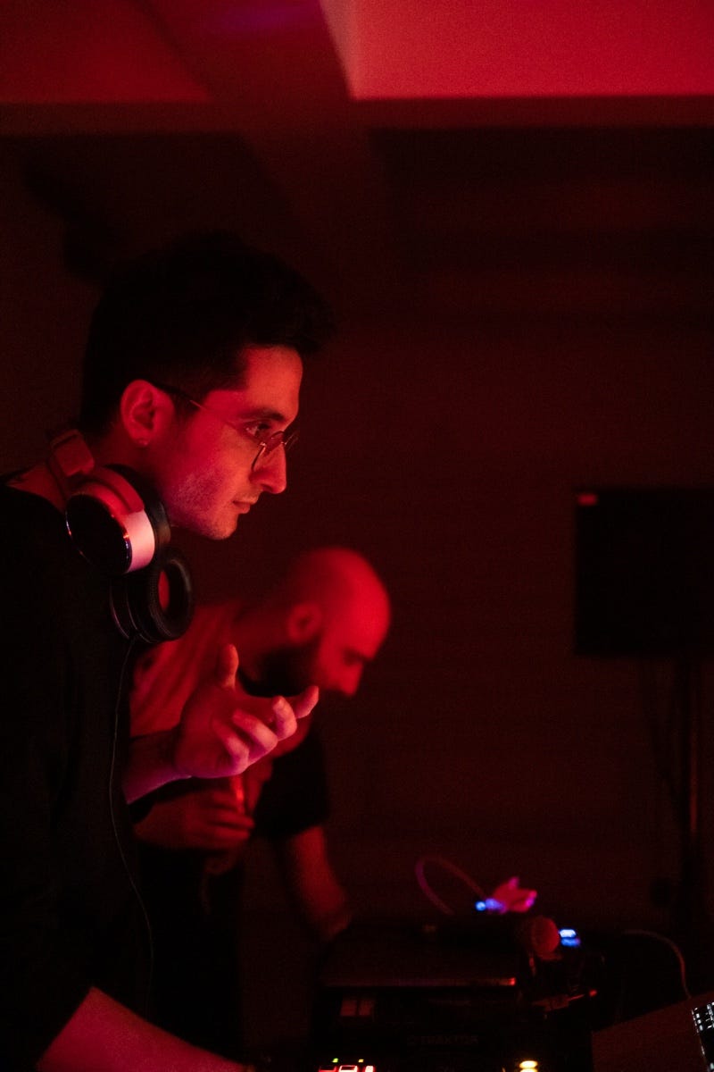 Nima Hazar – Medium