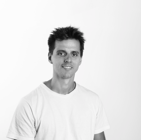 Rodrigo Trelles – Medium