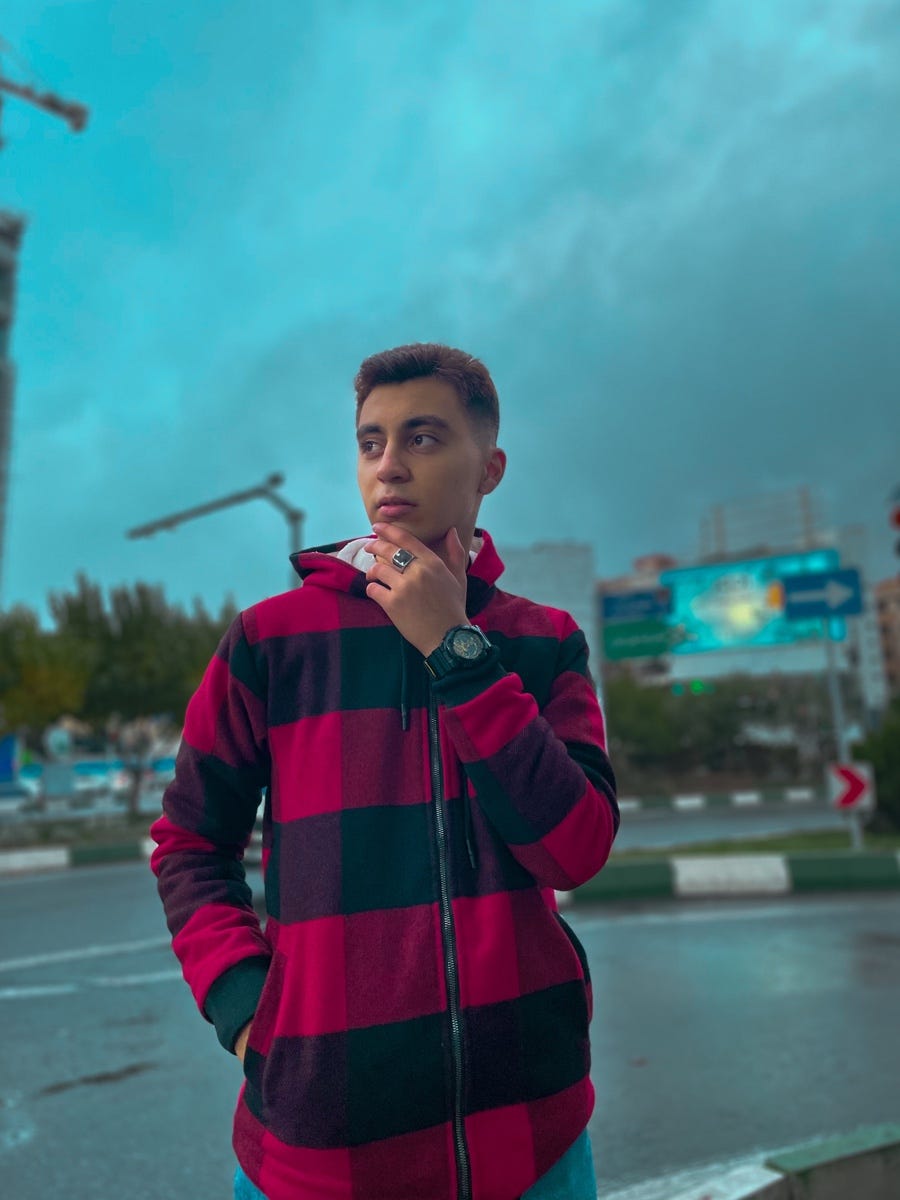 Amin Malek – Medium