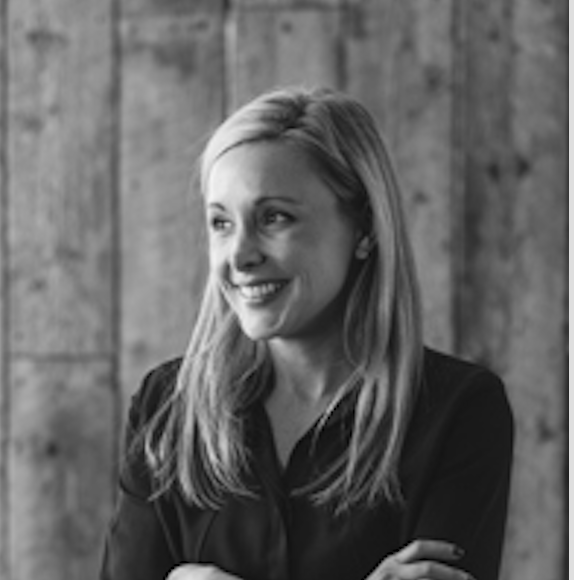 Kristin Kelly – Medium