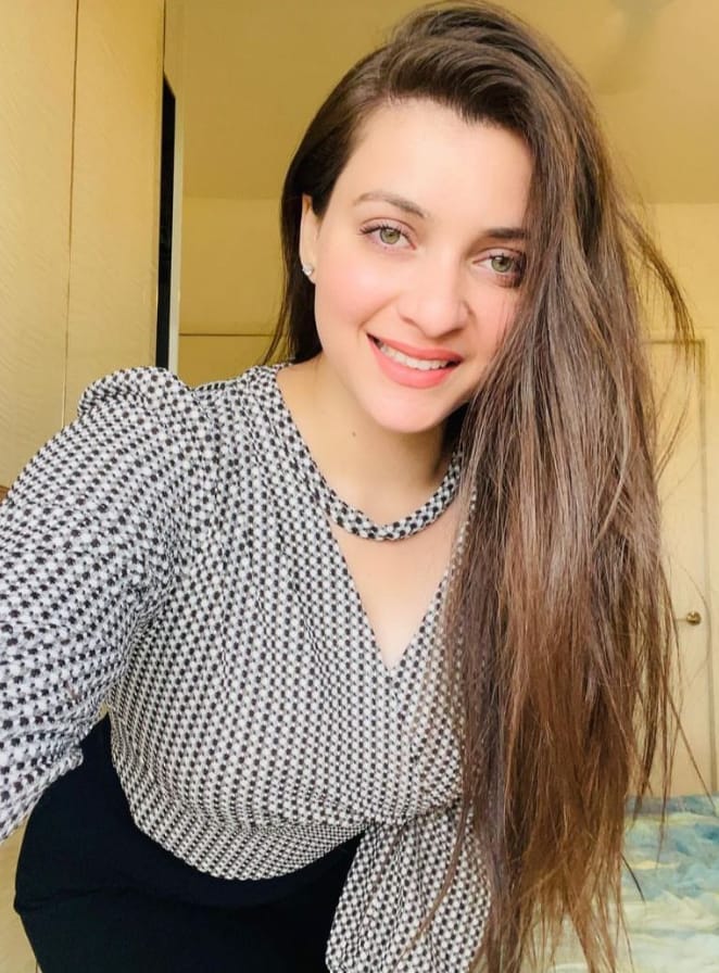 Sarah Arora Medium