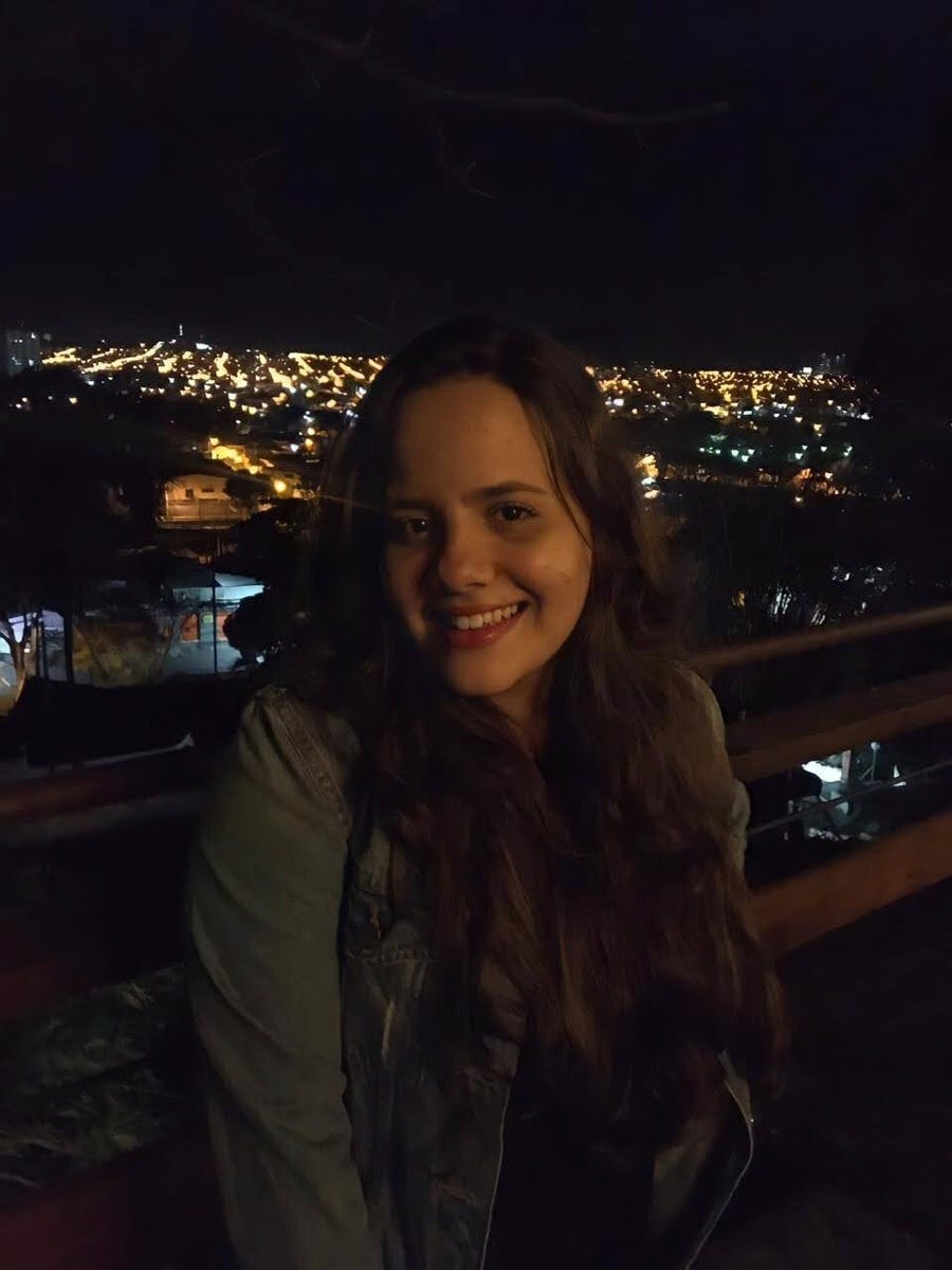 Bárbara Campos – Medium