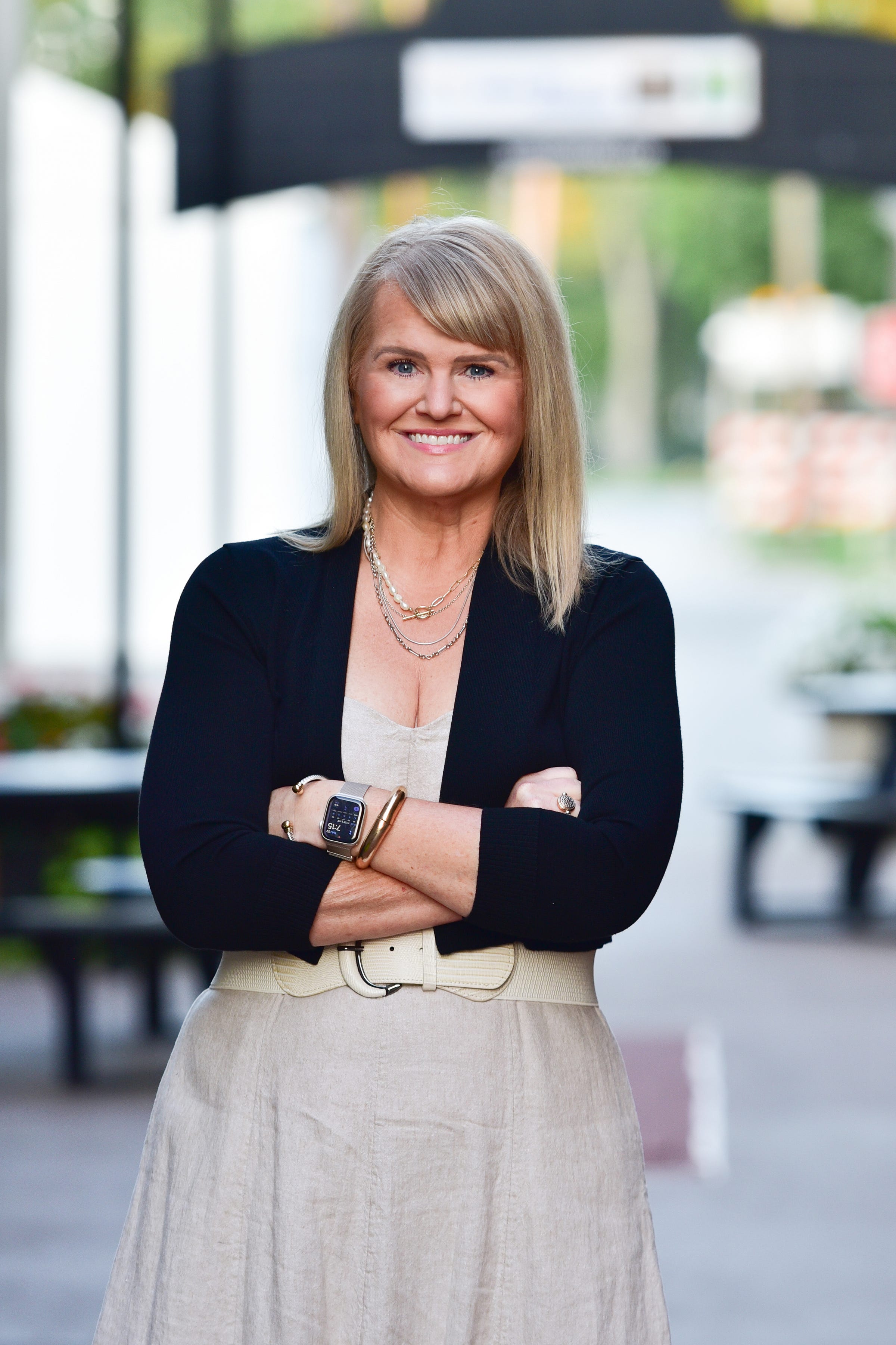 Tara Holloway – Medium