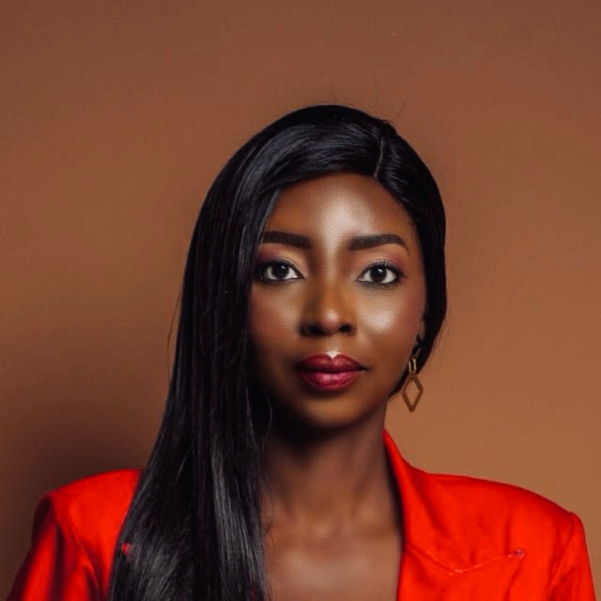 Lenora Oroso – Medium