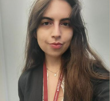Eva Gray – Medium