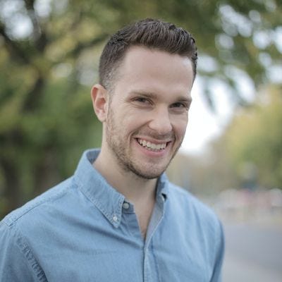 Robert Russell – Medium