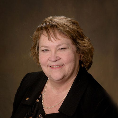 Mary Elizabeth Marr – Medium