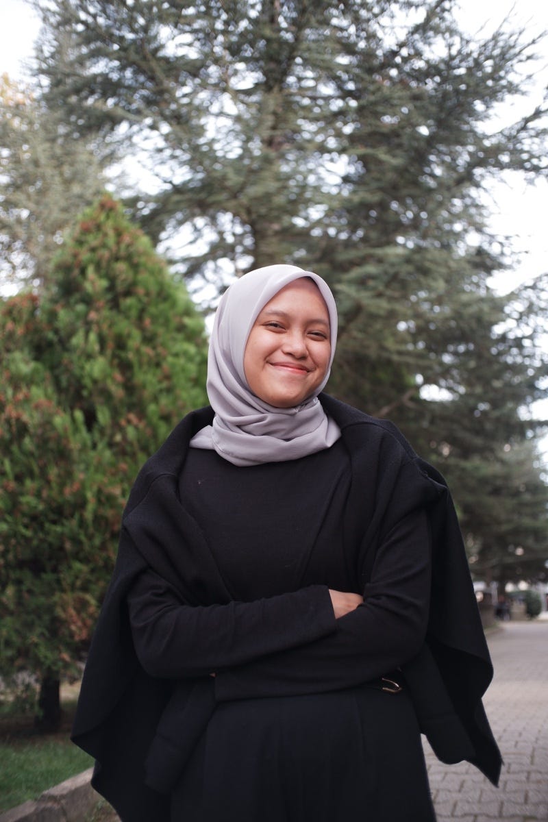 Hasna Alfisyahria – Medium