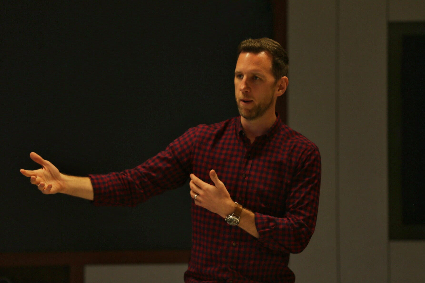Tim Fortescue – Medium