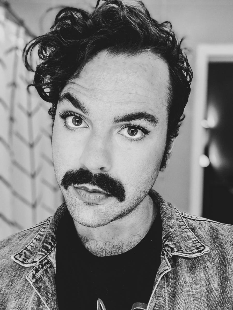 Blake Hammond – Medium