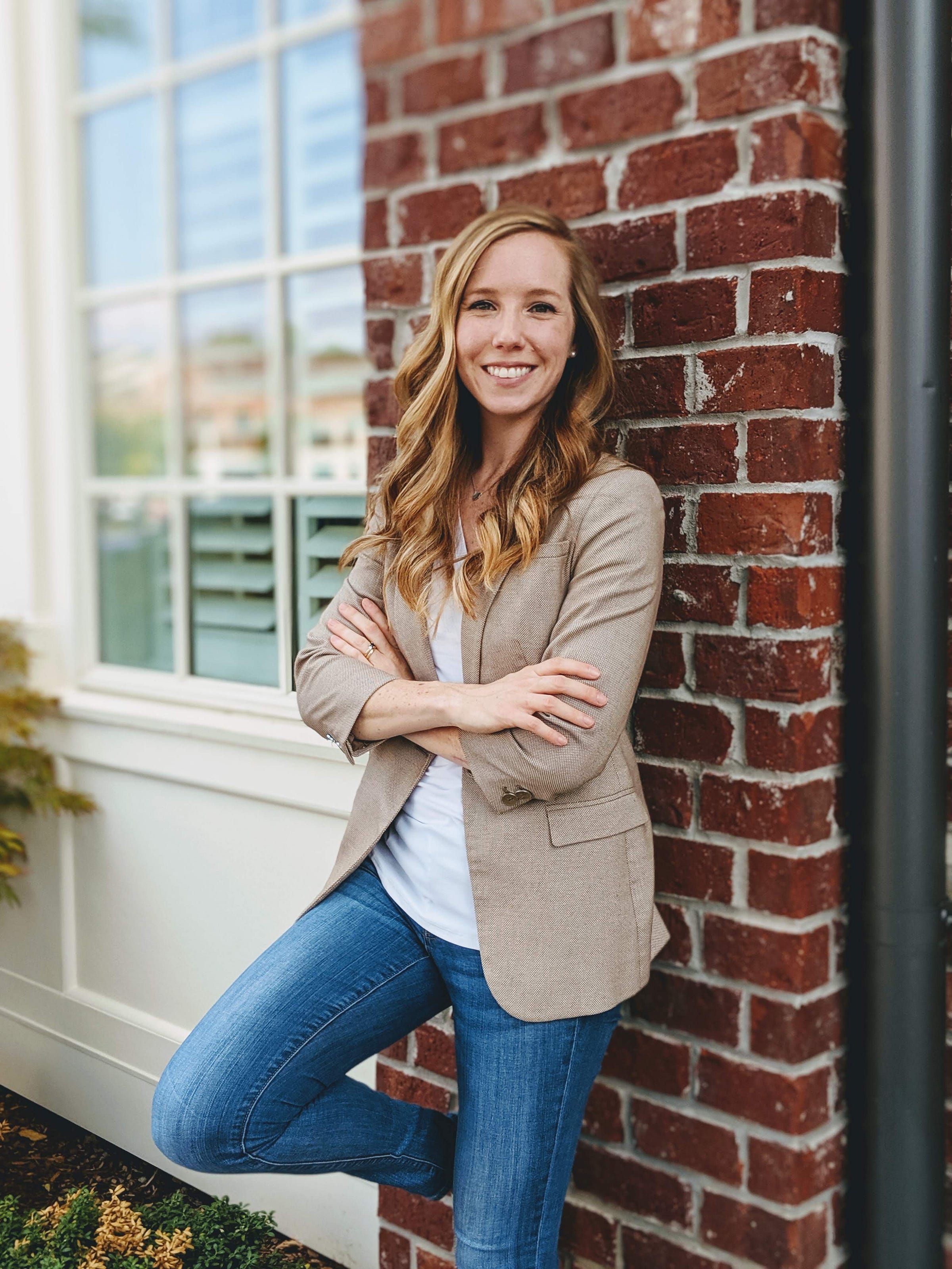 Ariel Curry – Medium