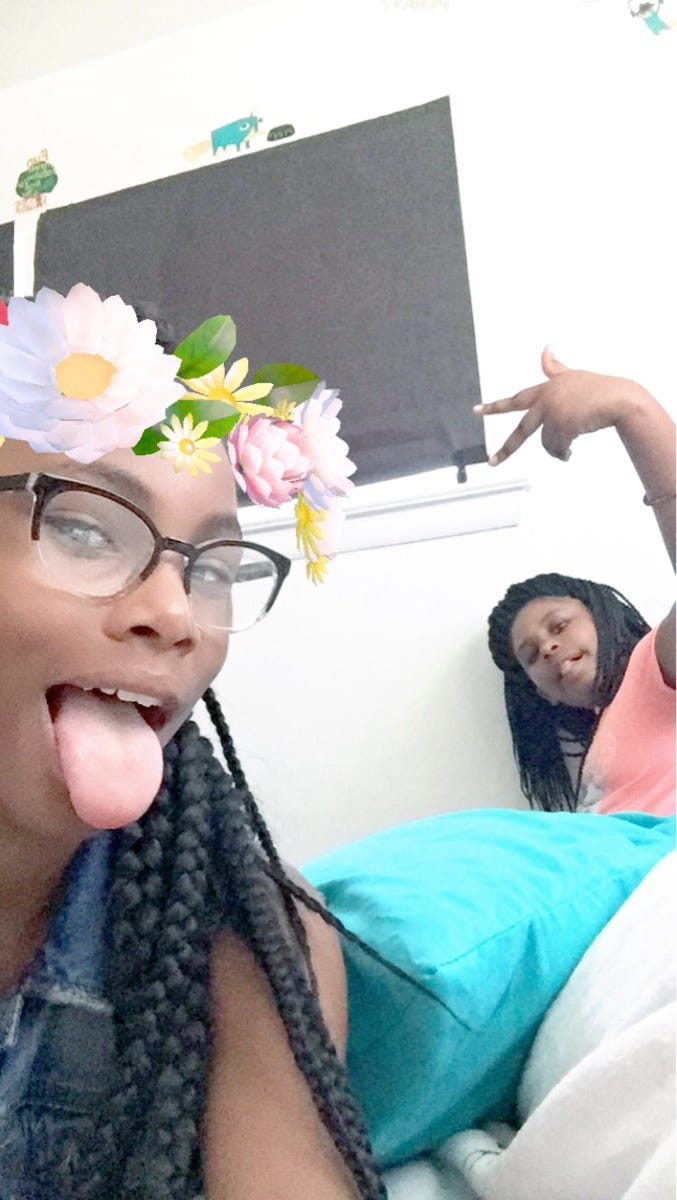 LiL Pretty bosses – Medium