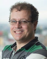 Ewerton Dias – Medium