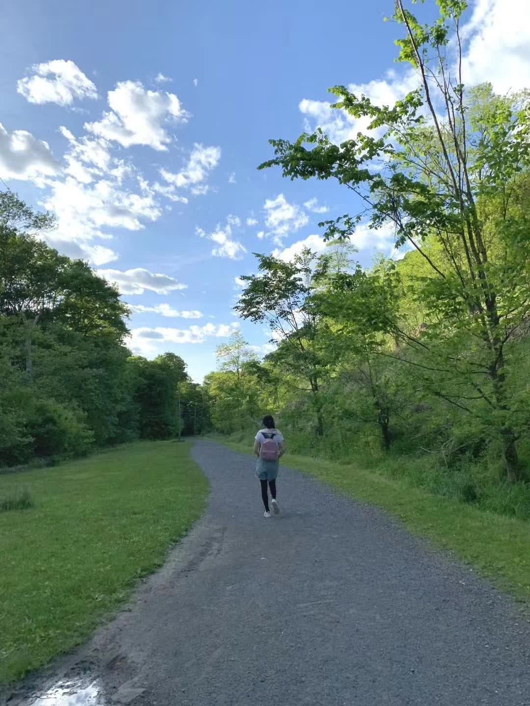 Laura Lu – Medium