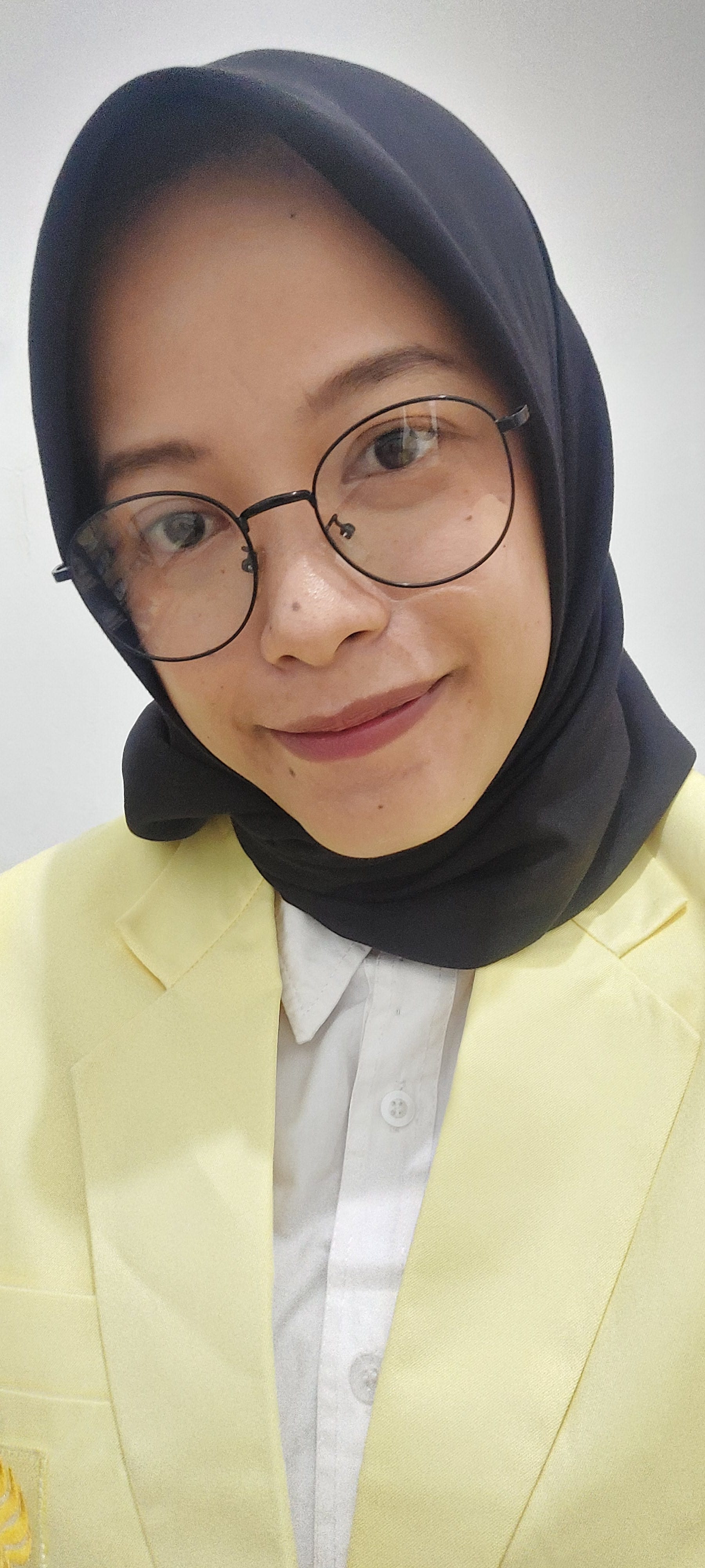 Sofi Mardiyati – Medium