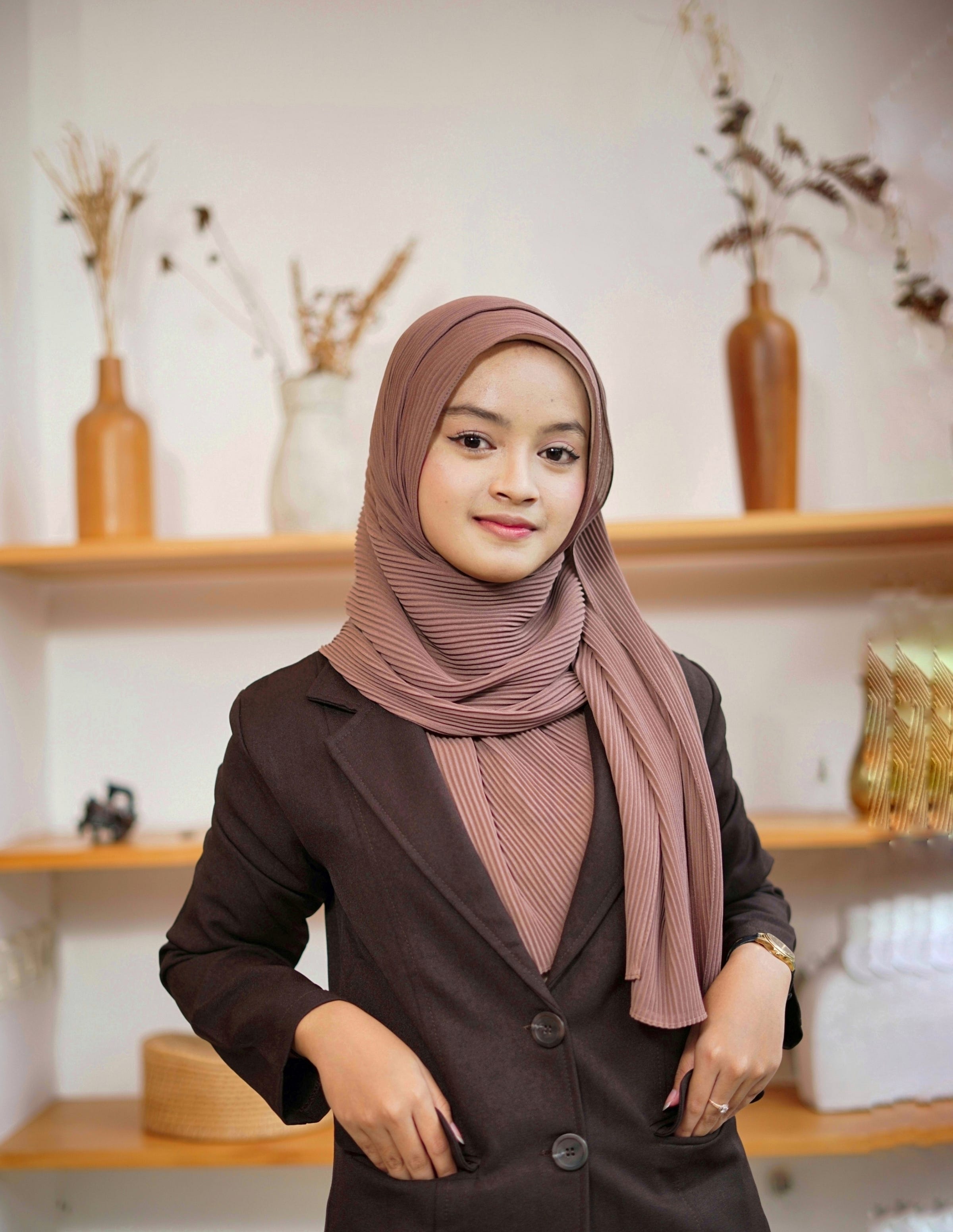Hanum Jati Rahmaningrum – Medium