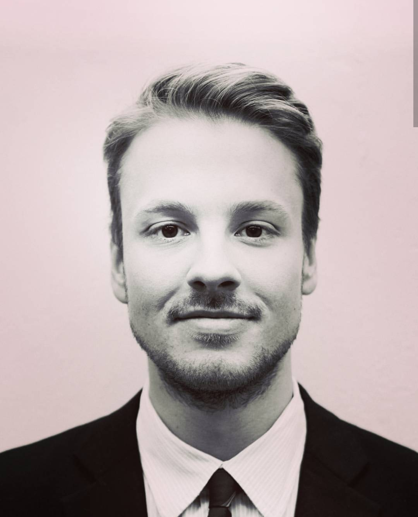 Bastian Broby Glavind – Medium