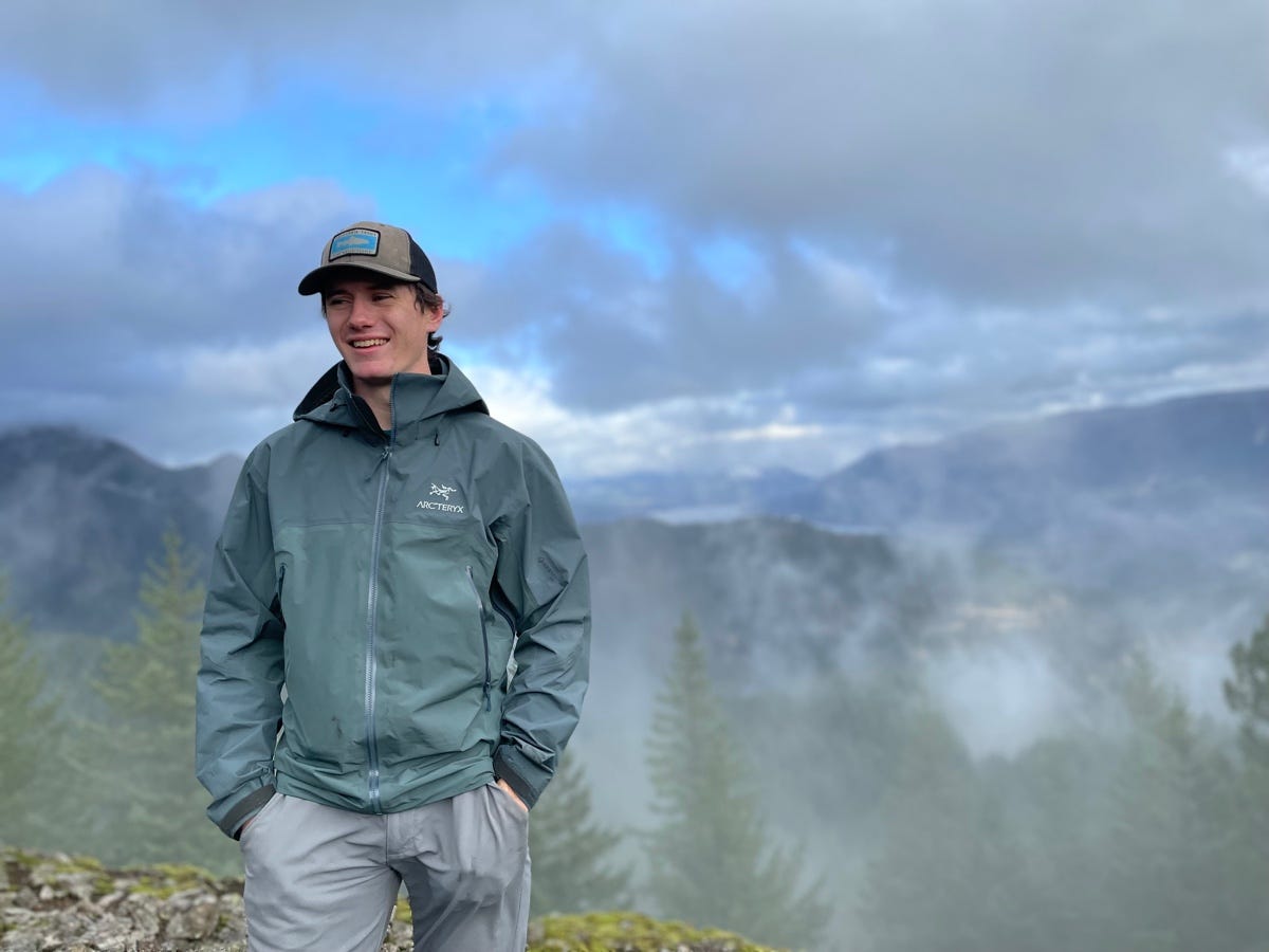 Sam Oliver – Medium