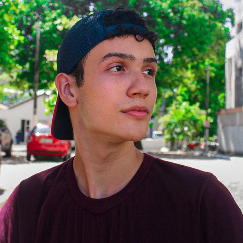 Levi Macêdo Andrade – Medium
