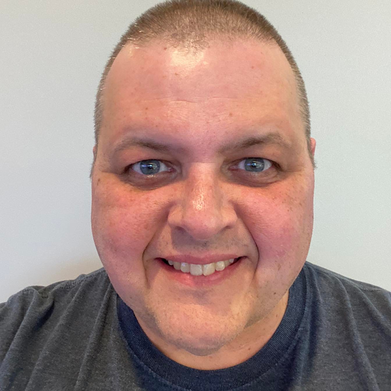 Lee Warren – Medium