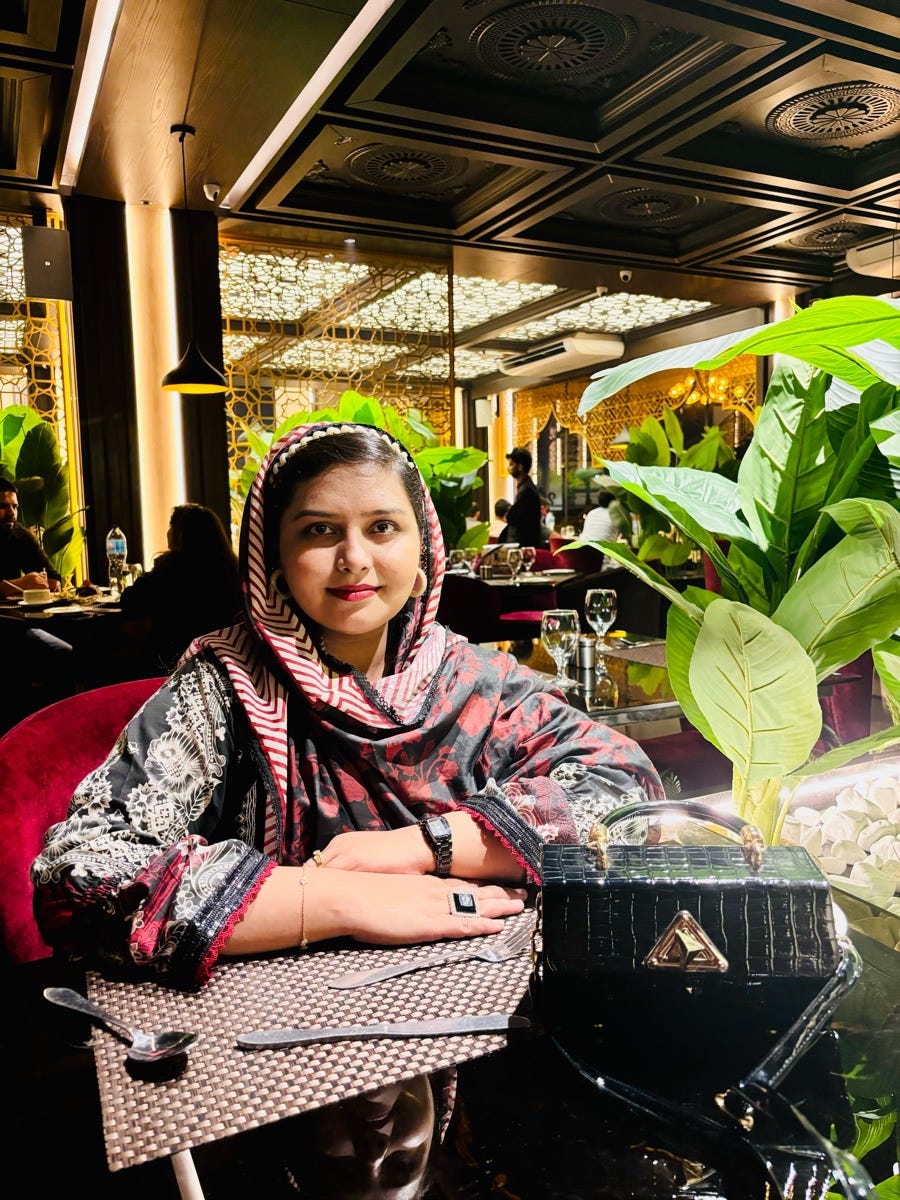 Iqra Shariq – Medium