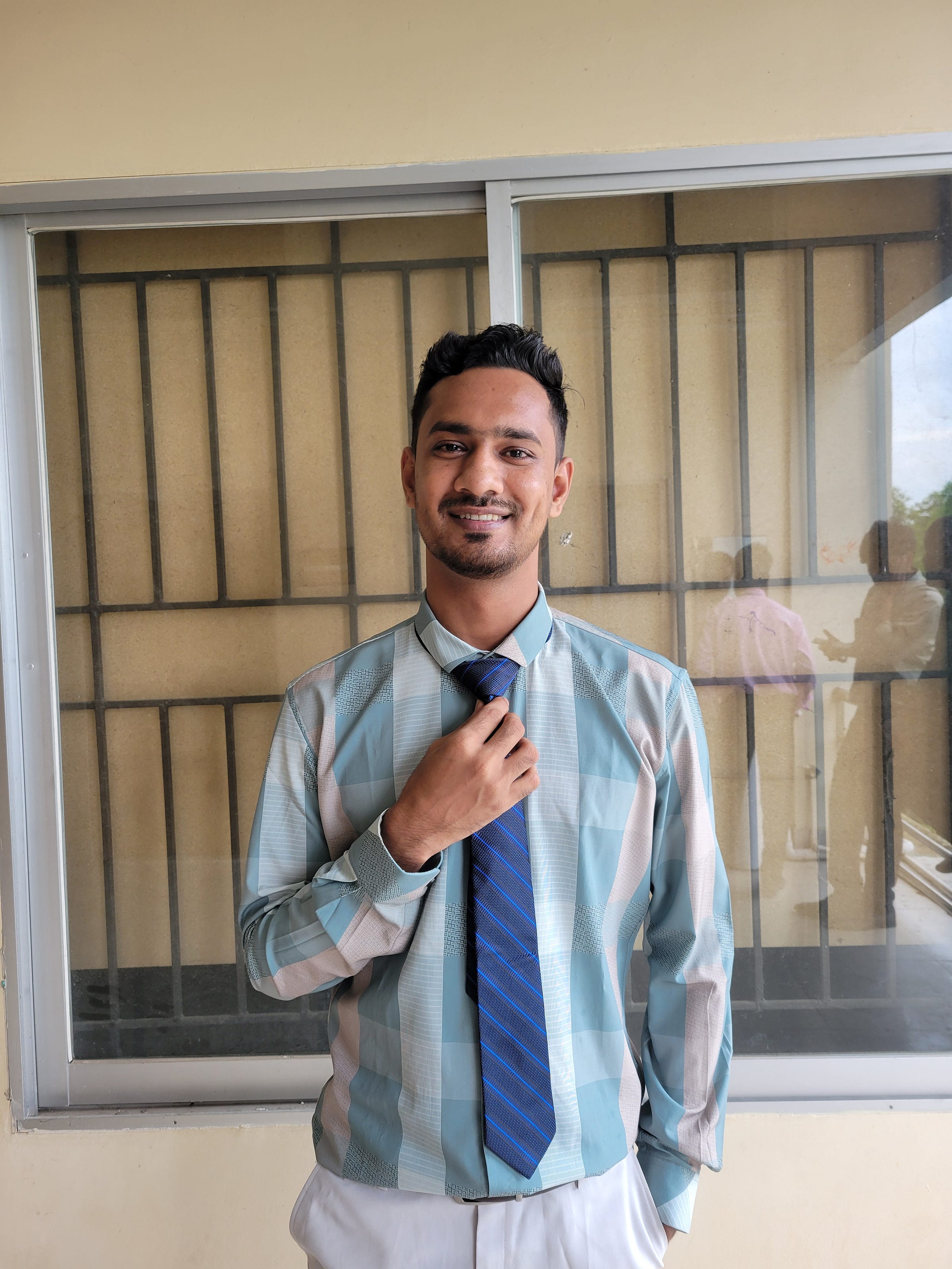 Tarikul Tuhin – Medium