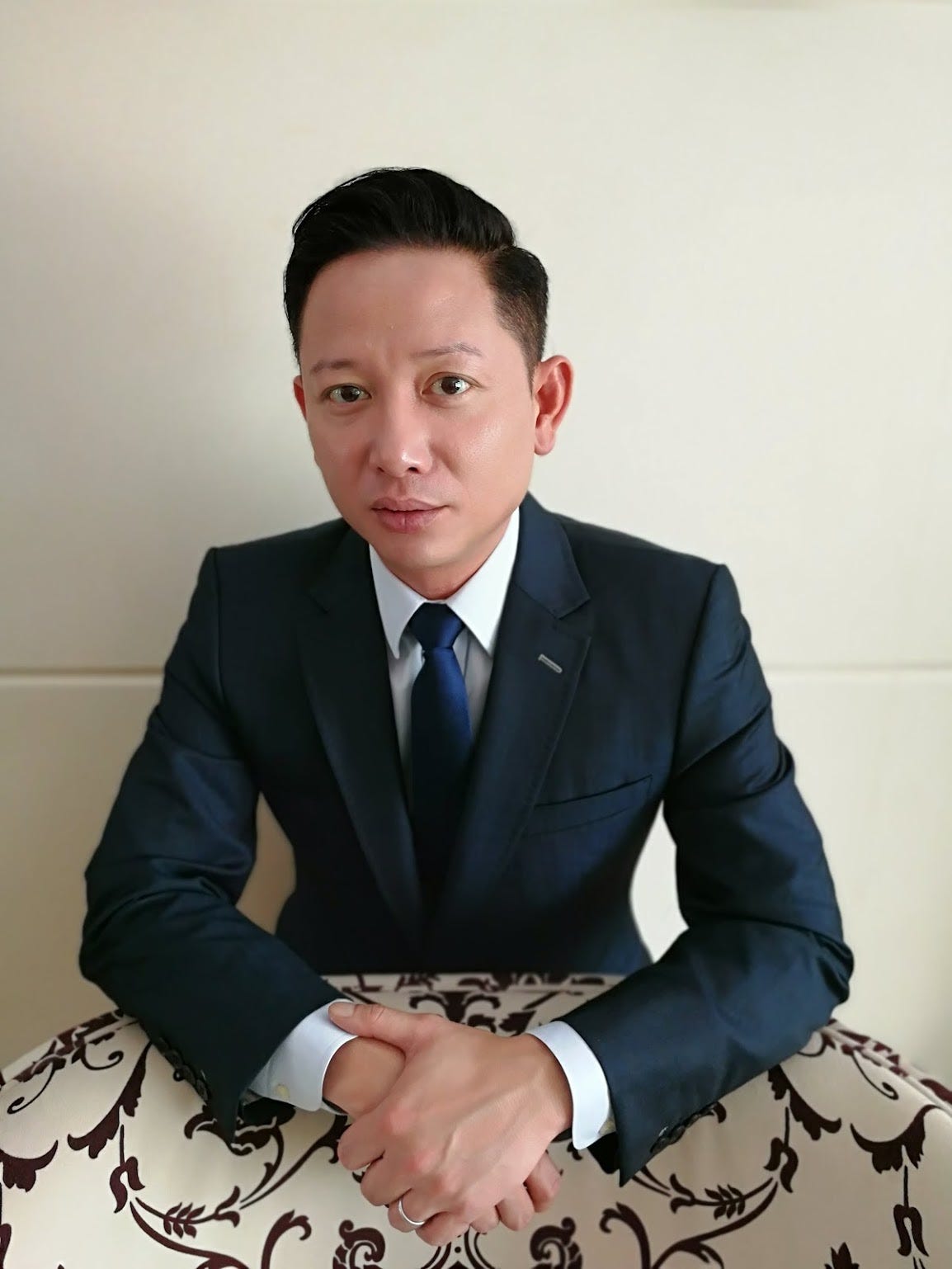 Charles Thach – Medium