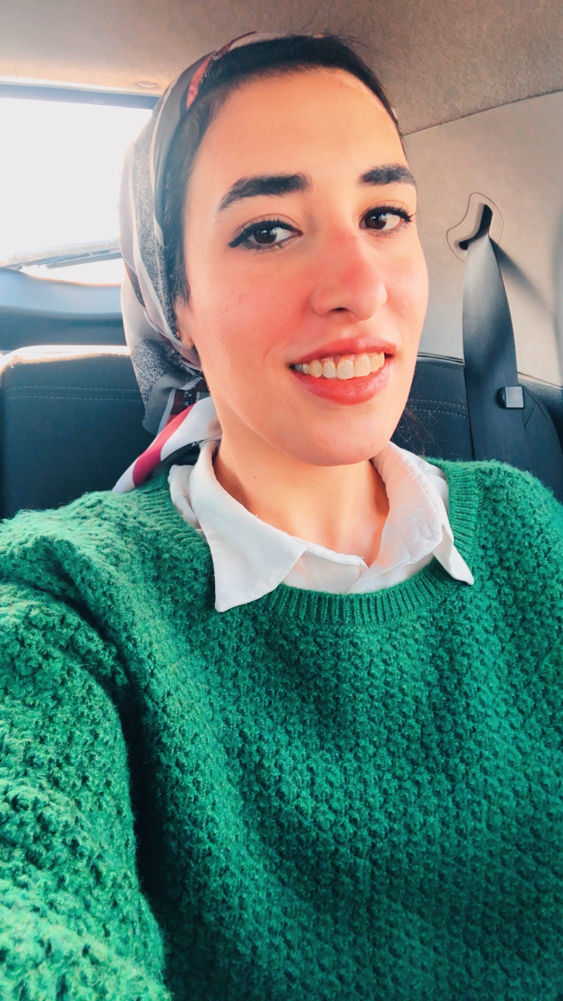 Asma Yonis – Medium