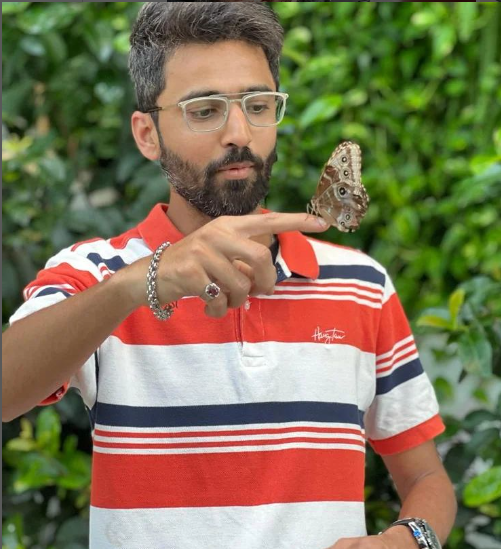 Juzer Ratlam – Medium
