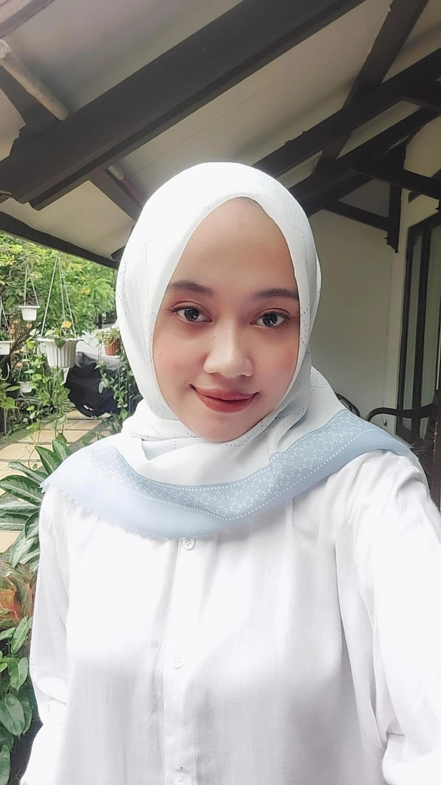 Erwina Rahayu – Medium