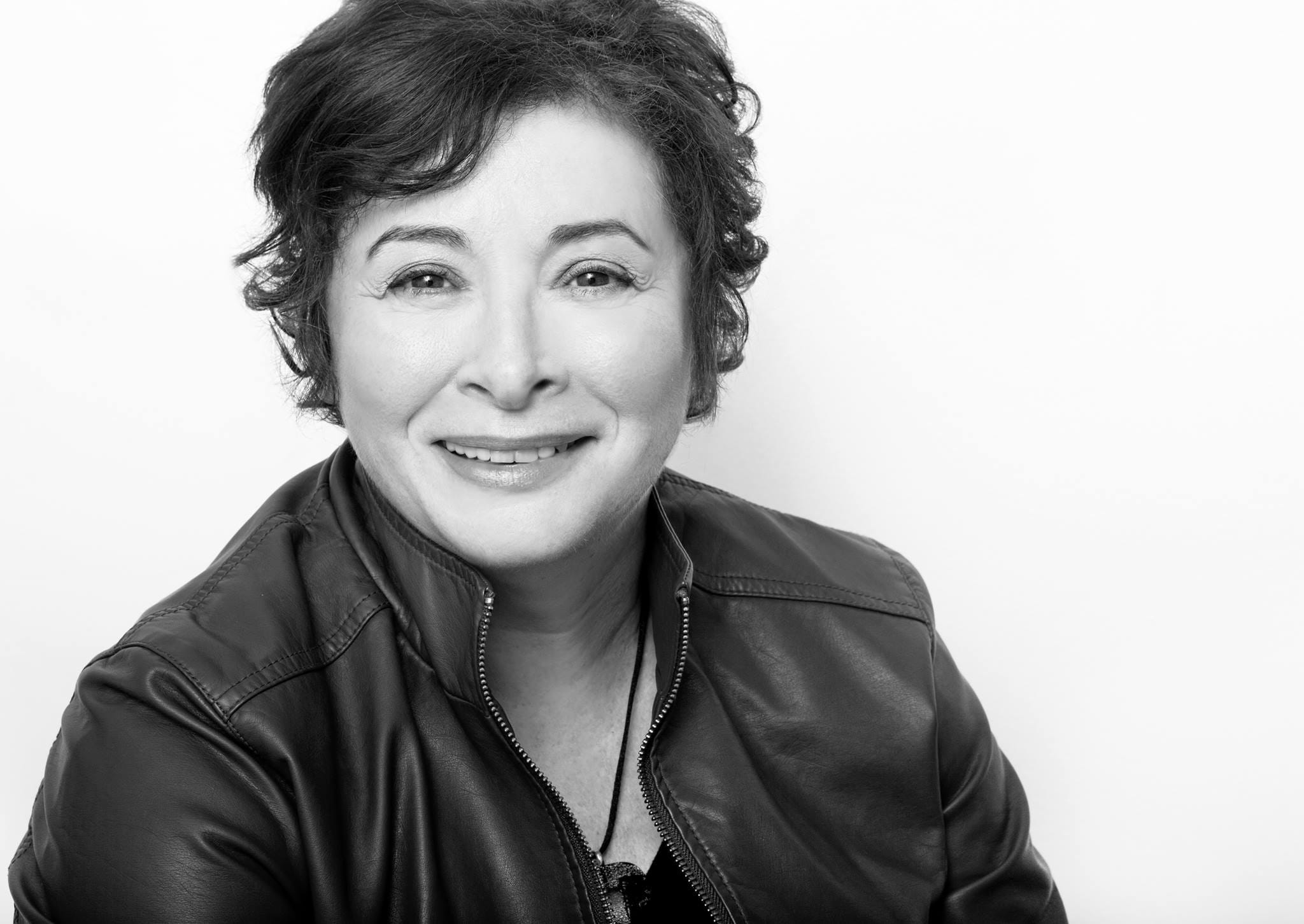 Ilanna Sharon Mandel – Medium