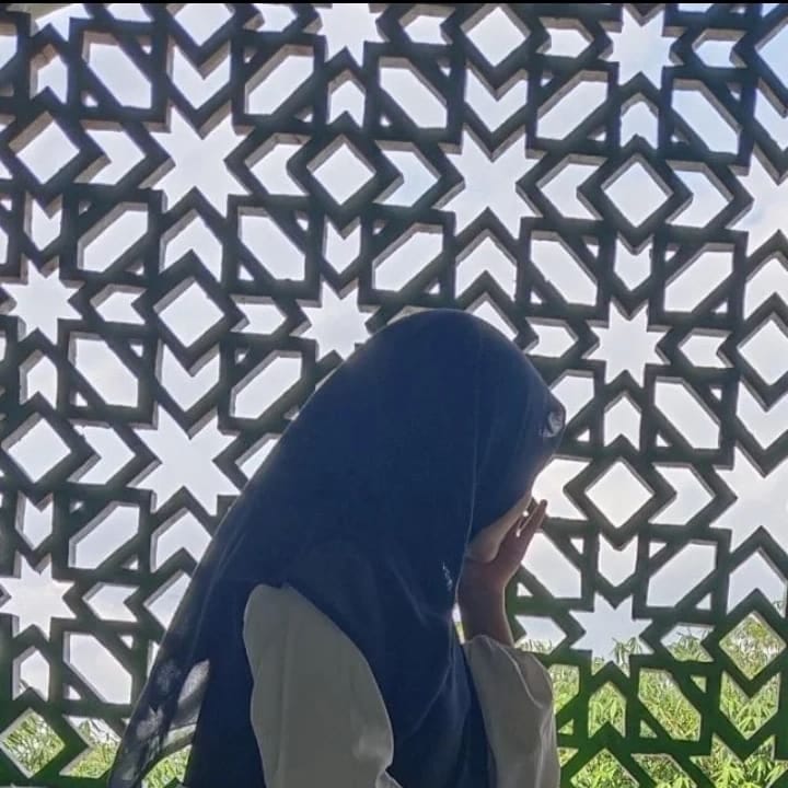 Ummu Zulfa Mardliyah – Medium