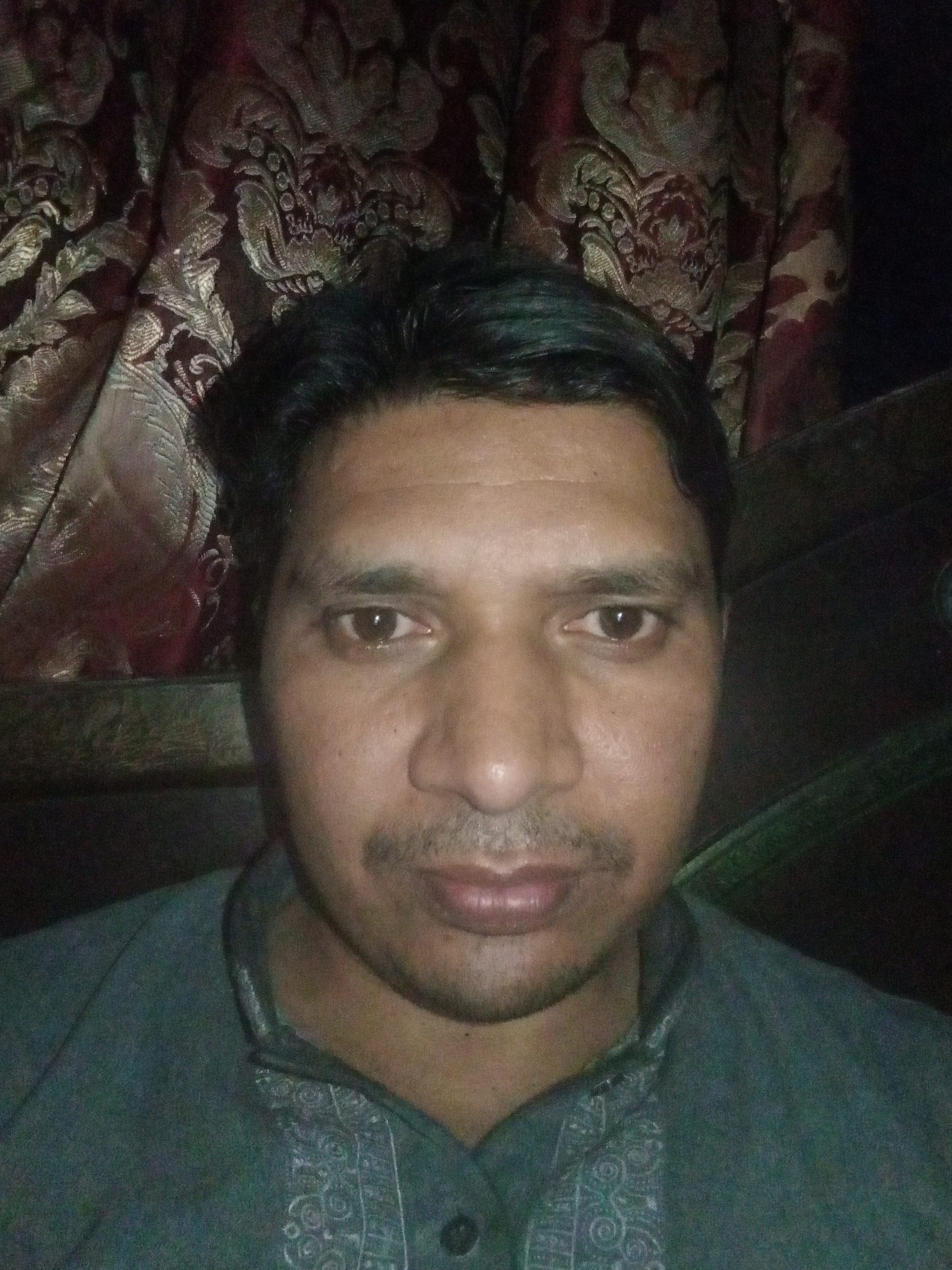 Qamar Shehzad – Medium