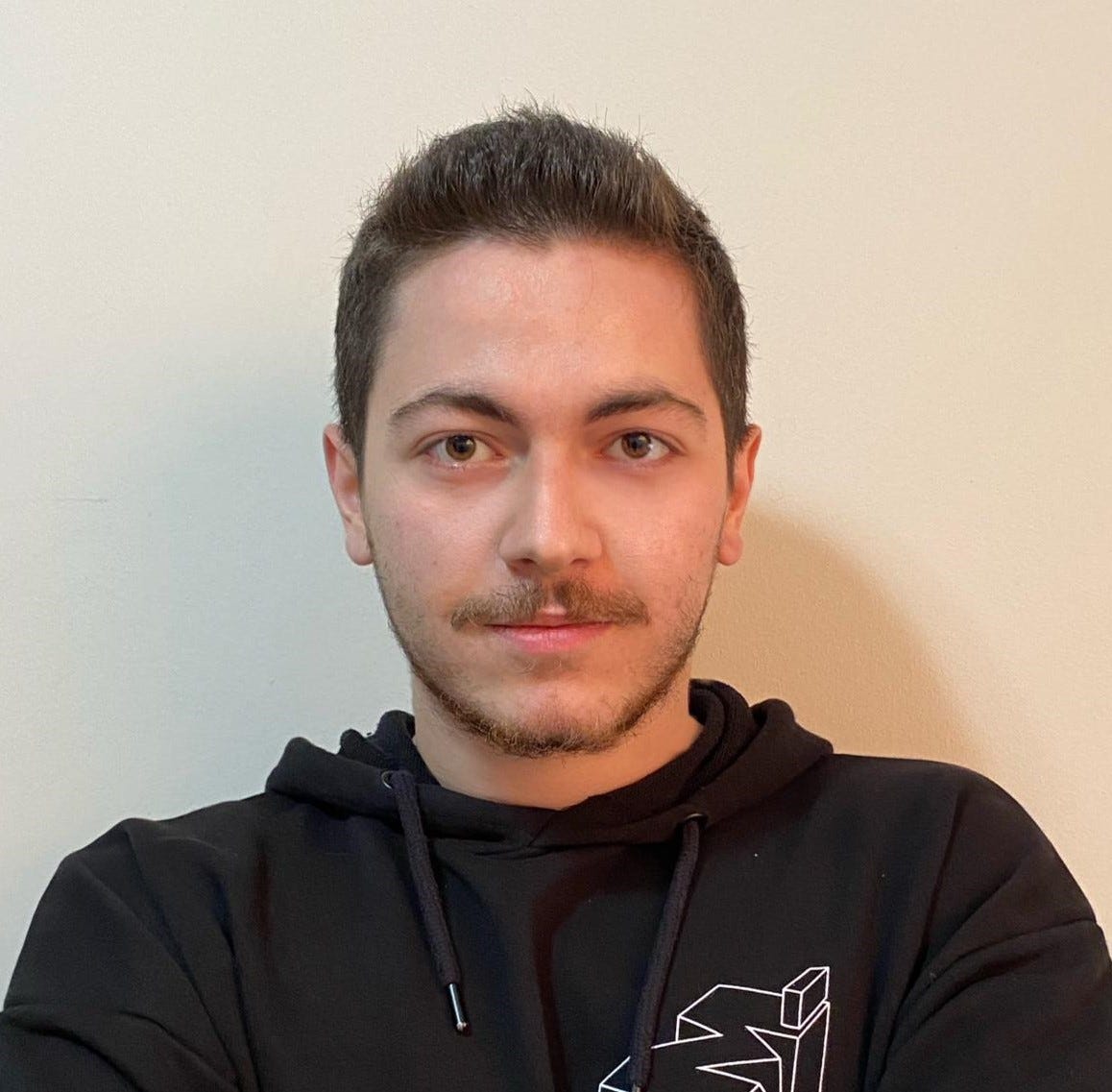 Aybars Ünlü – Medium