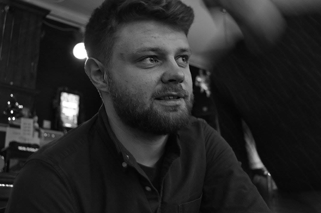 Oliver J. Gilmour – Medium