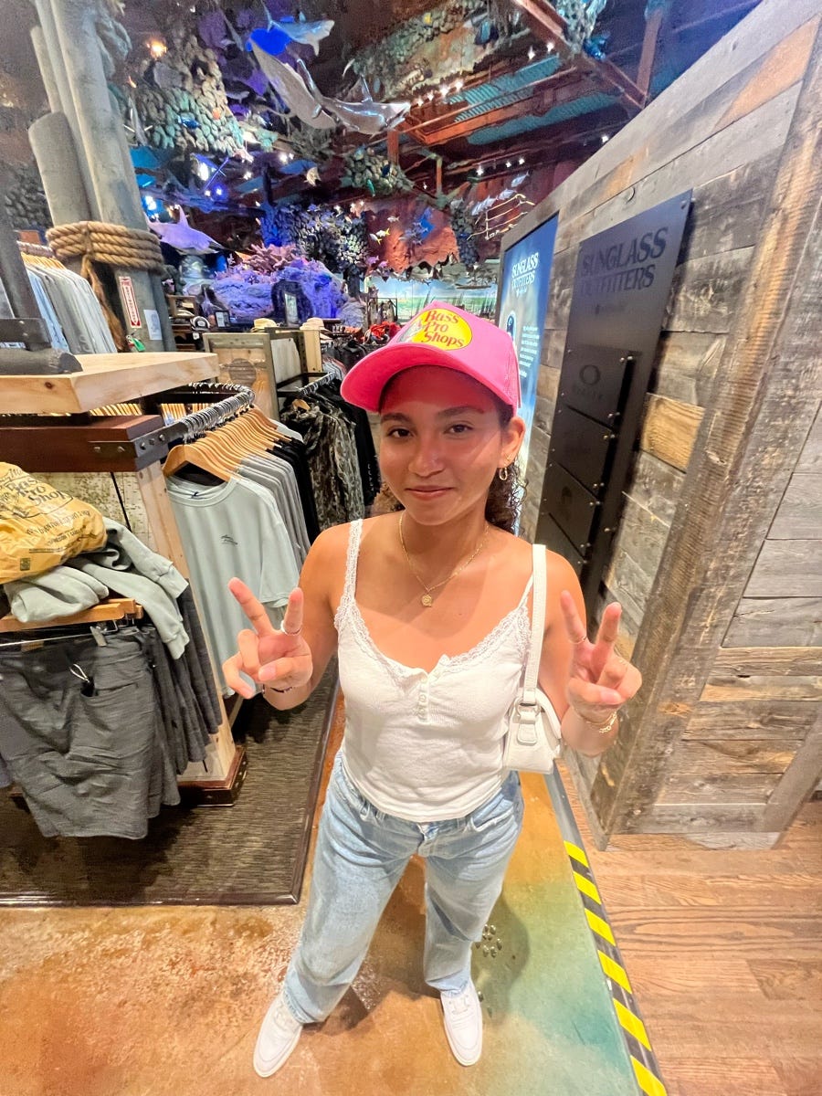 Nuria Loayza – Medium