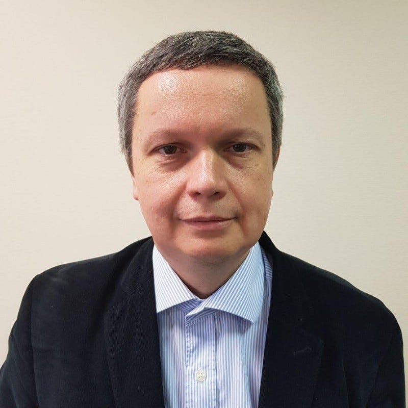 Sergey Lukyanchikov – Medium