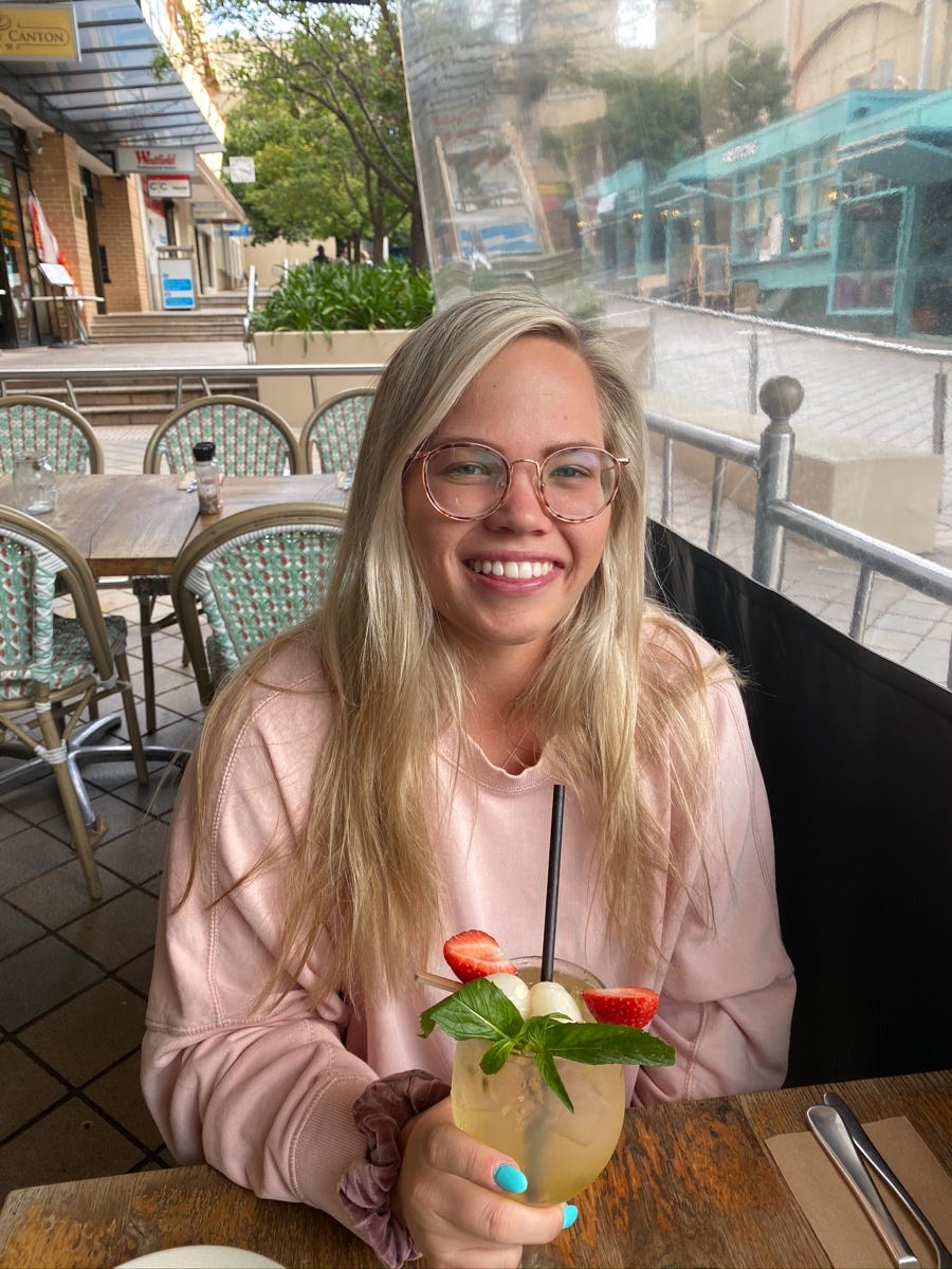 Makena Darya – Medium