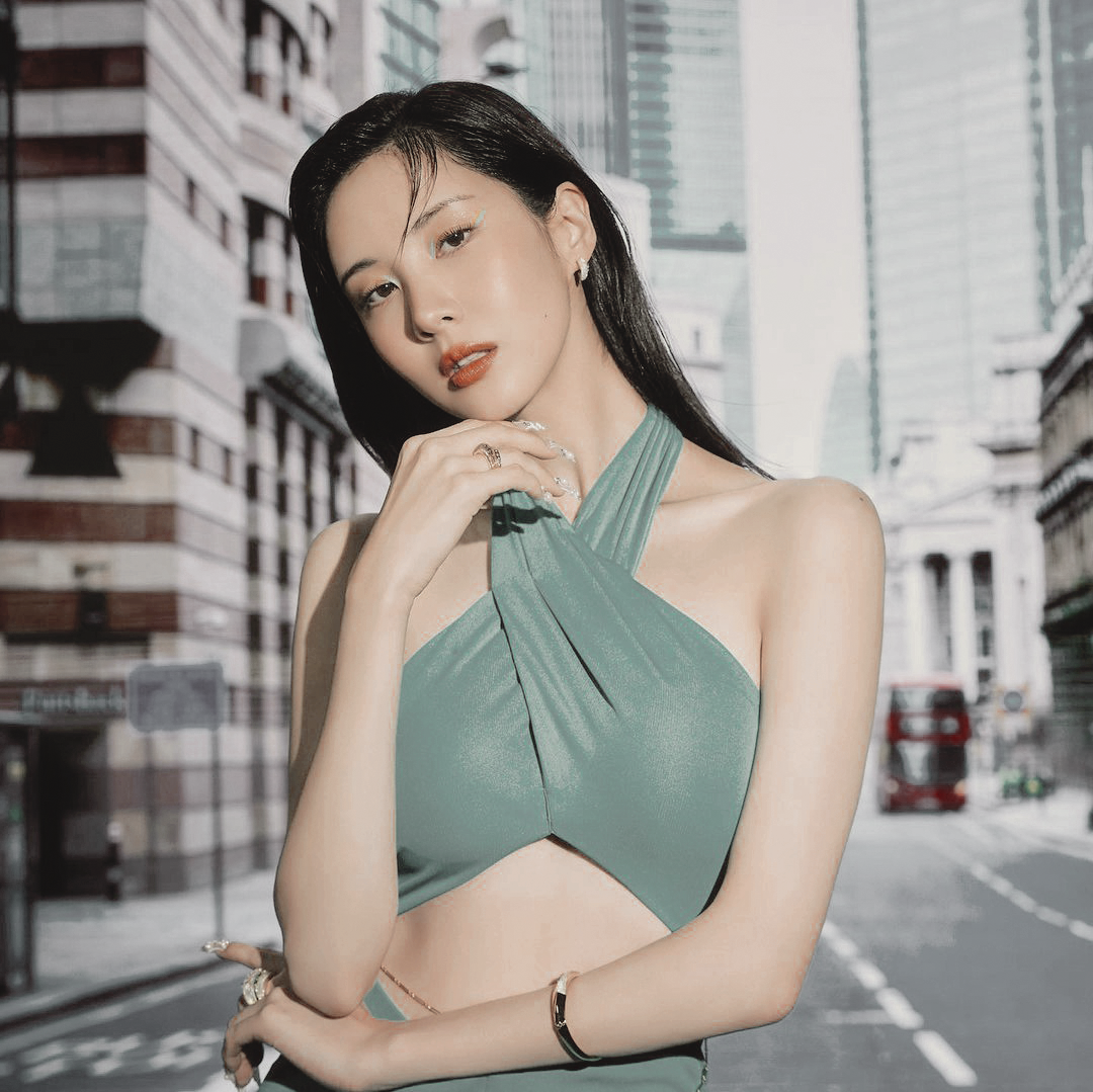 SLYLVIE LIE – Medium