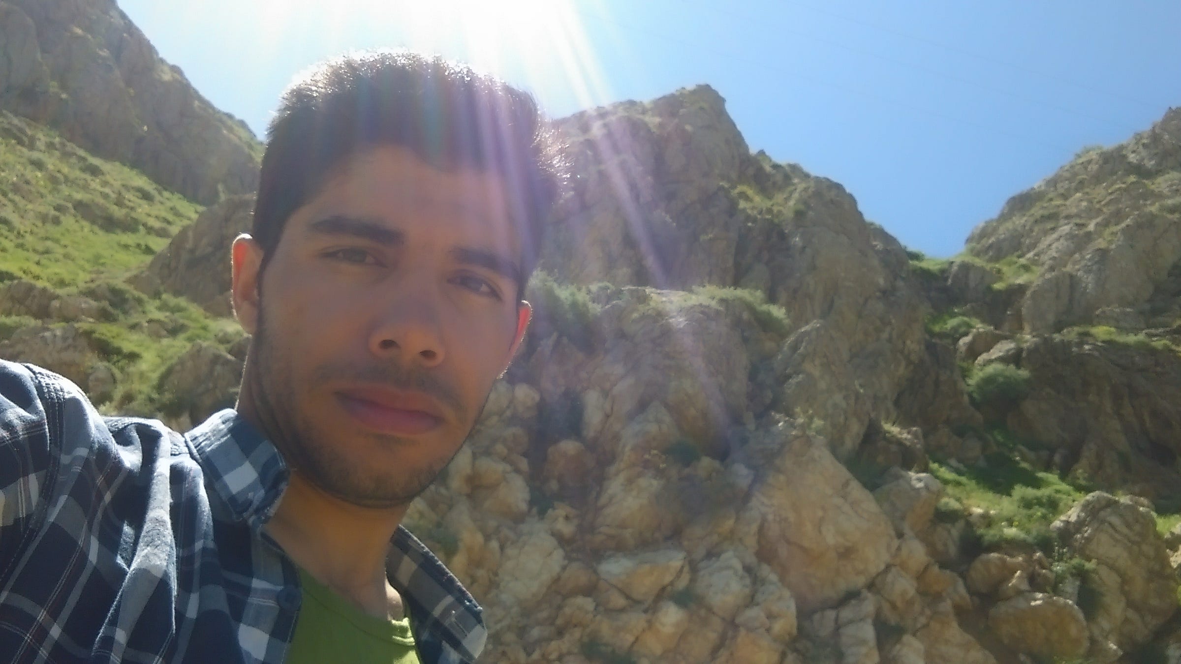 Dariush Fat'hi – Medium