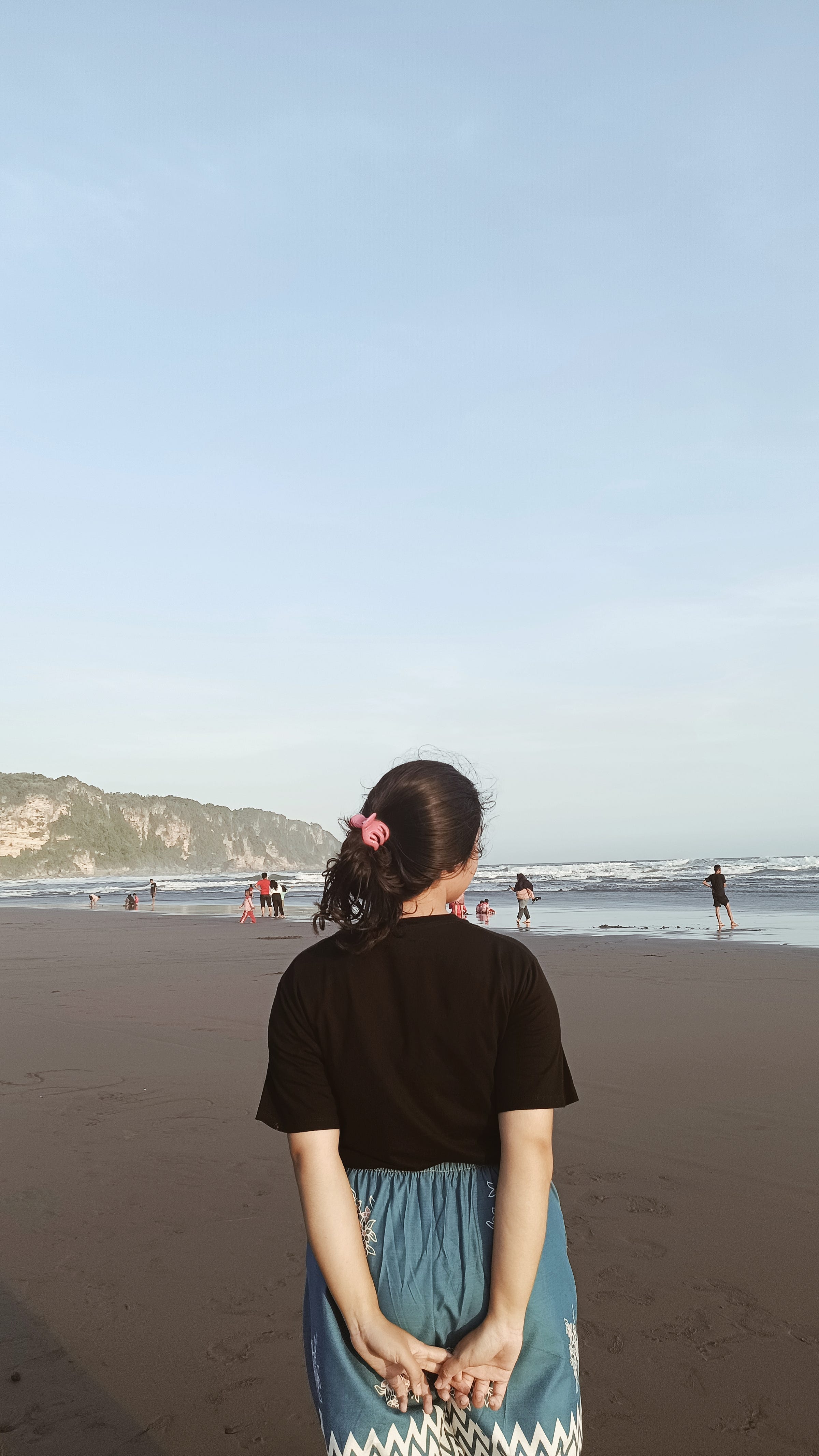 Kesia Pelawi – Medium