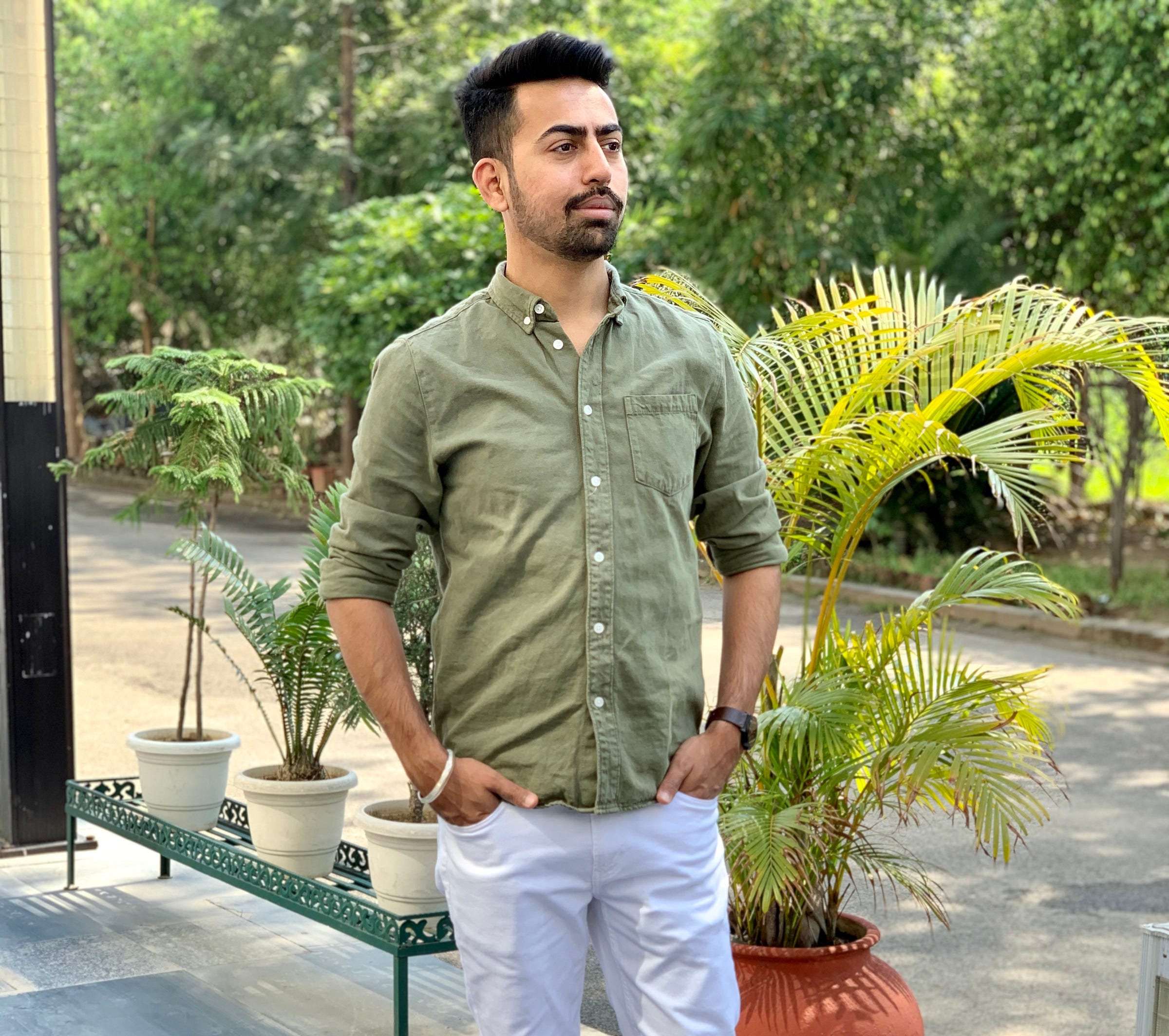 Anurag Dhunna – Medium