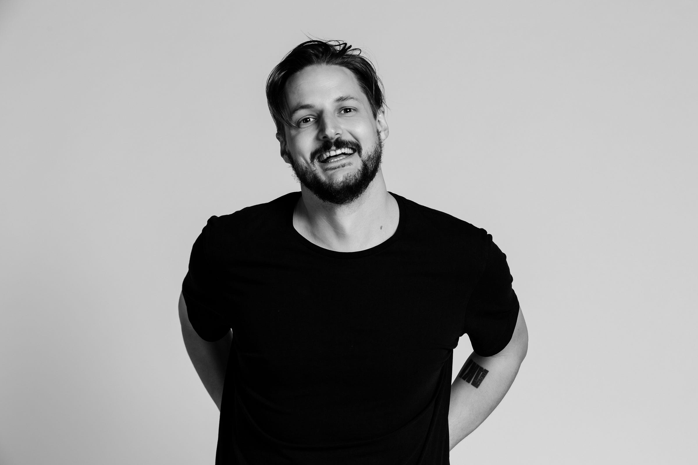 Mark Schoones – Medium