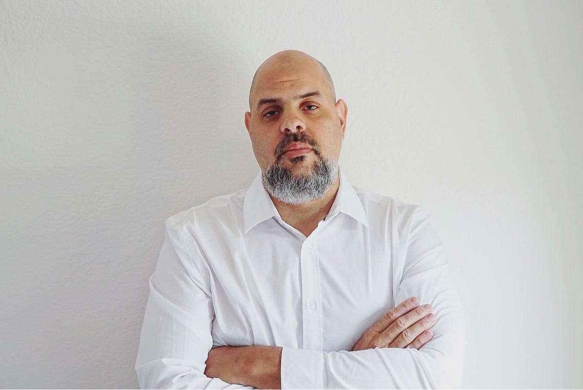 Marc Manley – Medium