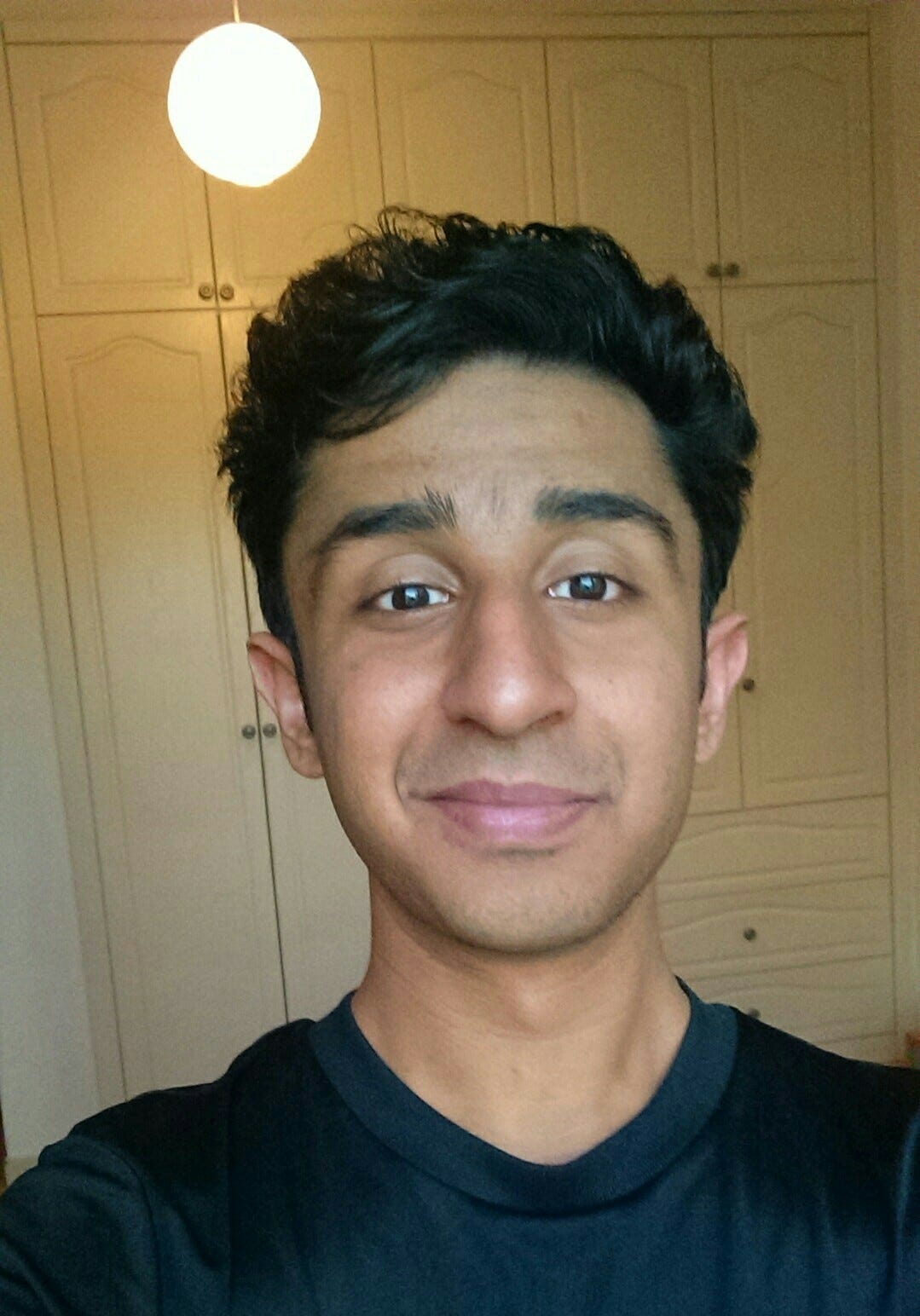 Simyan Anwar – Medium