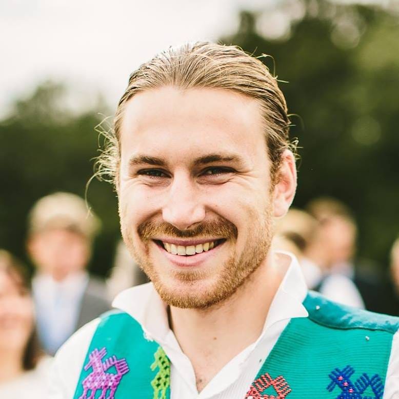 Marcus Letts – Medium