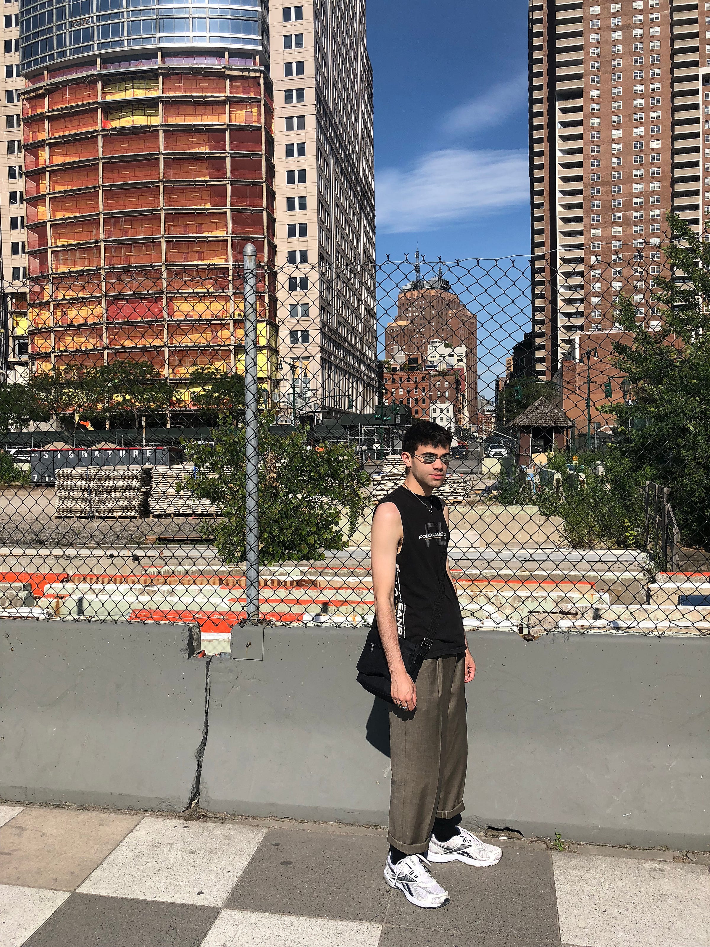 Alex Zisis – Medium